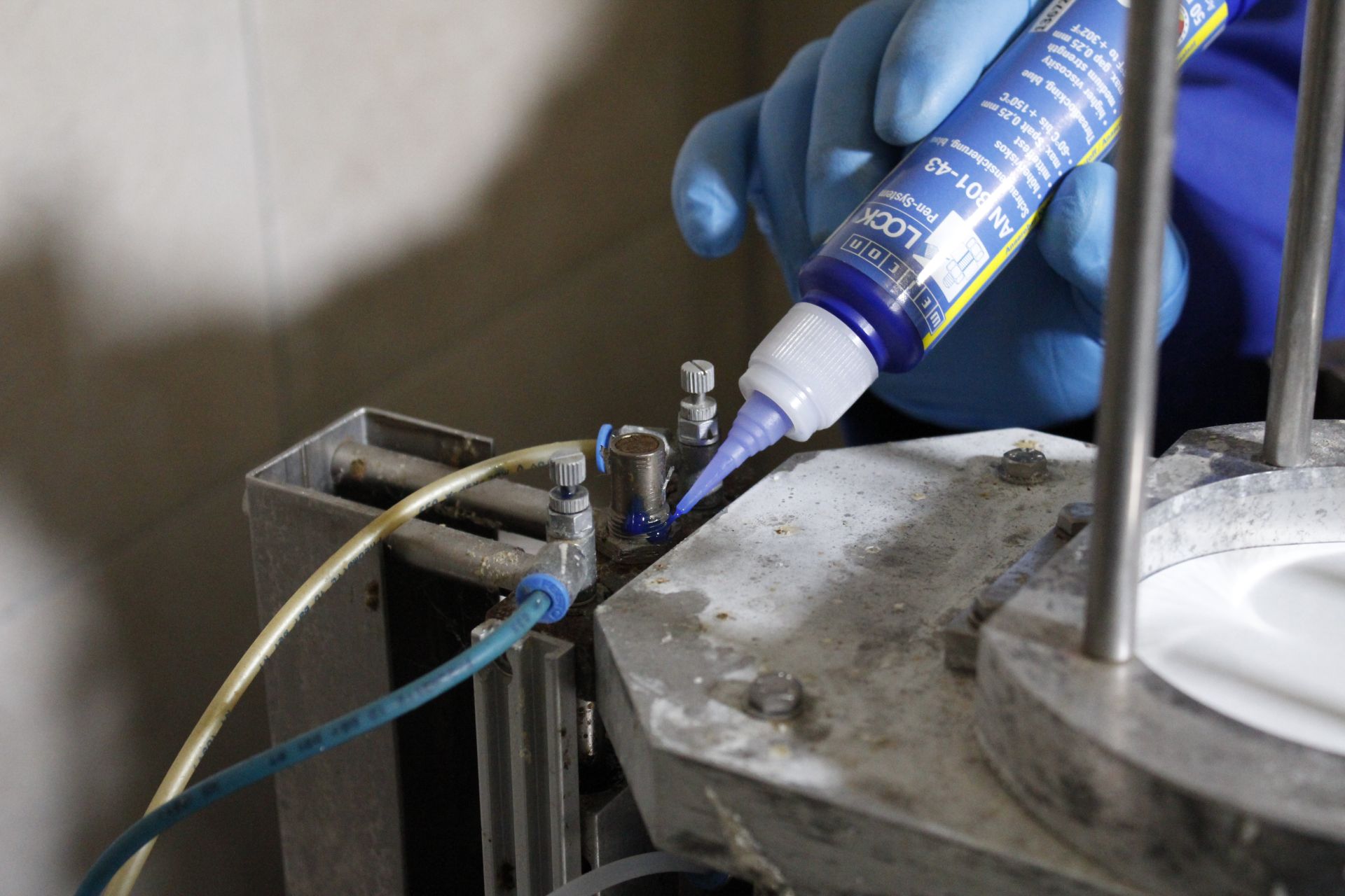 WEICONLOCK® AN 301-43 Threadlocking | medium strength, with drinking water approval | 10026817